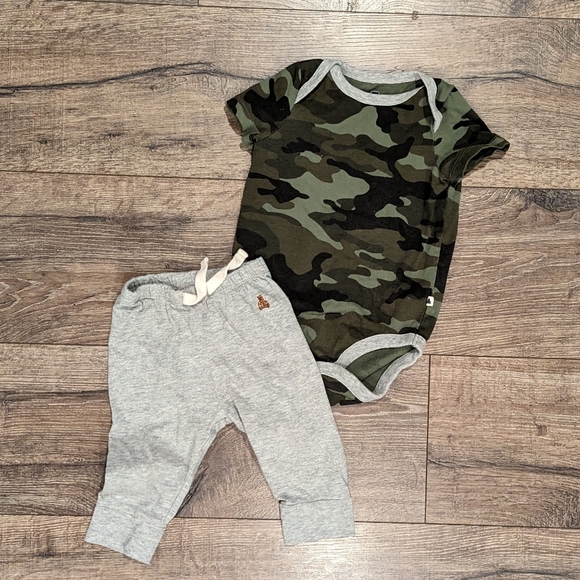GAP | Matching Sets | Gap 62 Month Baby Boy Bundle Outfit Set Onesie Pants Camo | Poshmark